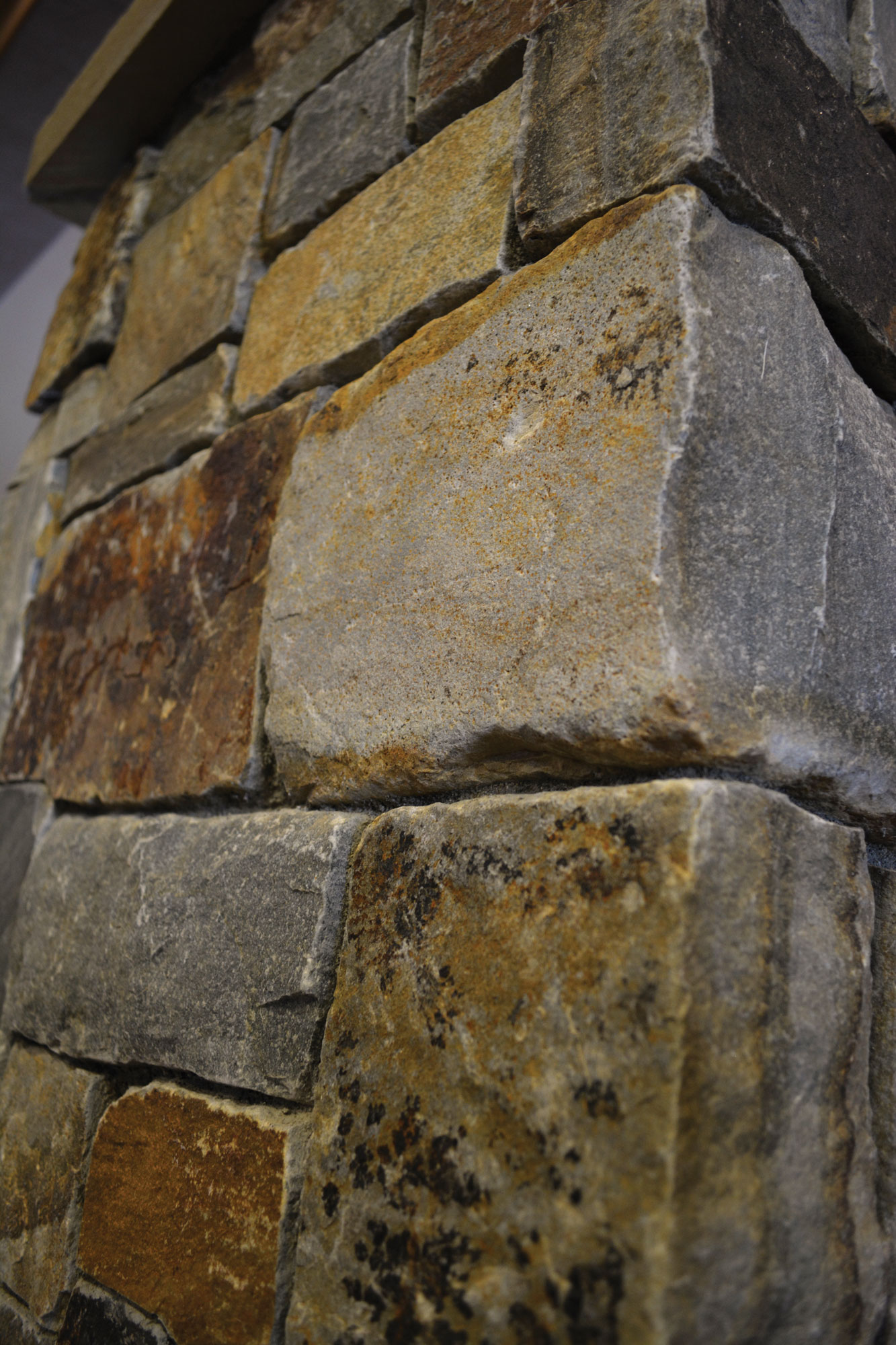 Autumn Gold Ledge Thin Veneer - Montana Rockworks